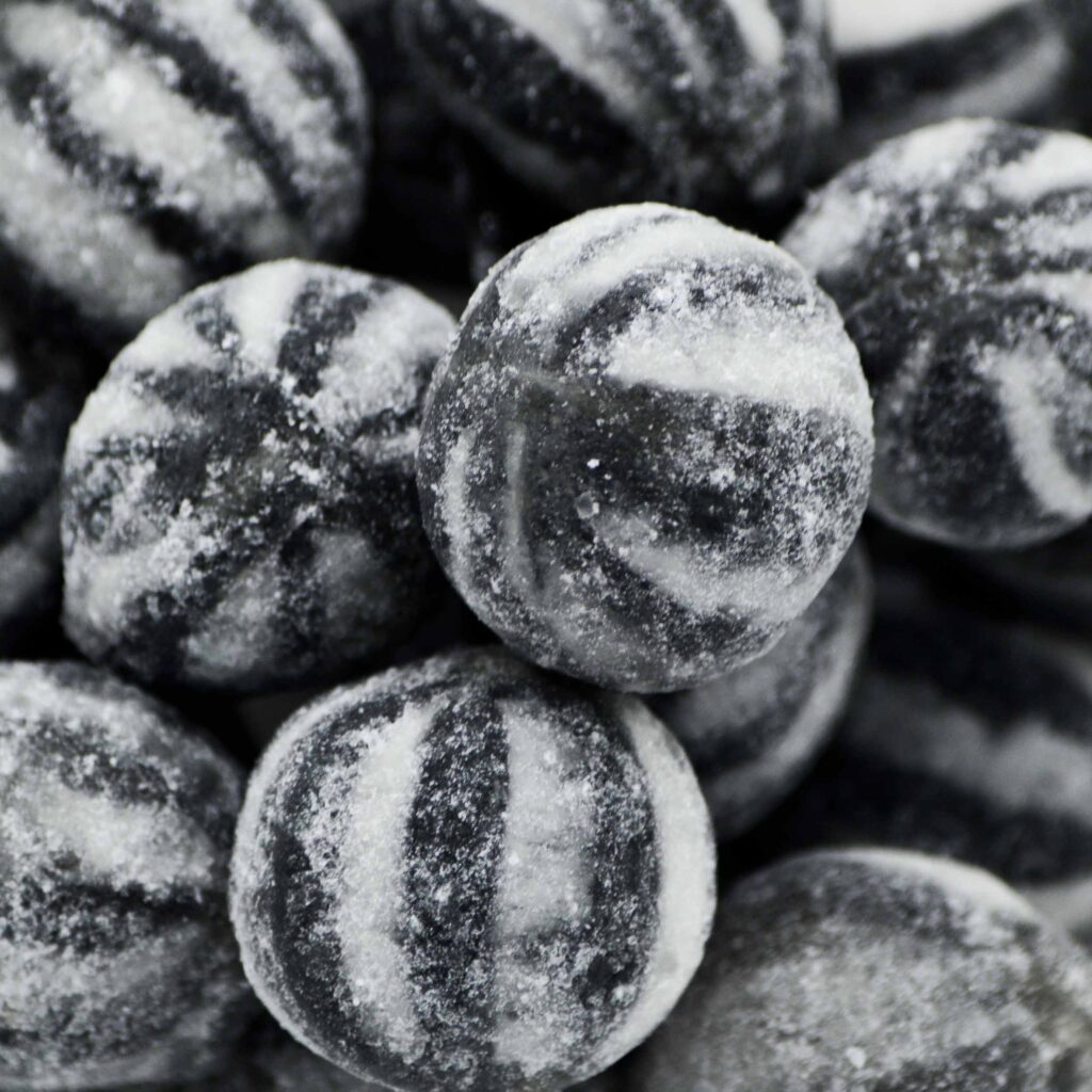 Bulls Eyes - 2.75kg Bag - The Welsh Sweetshop｜Wholesale Sweets ...